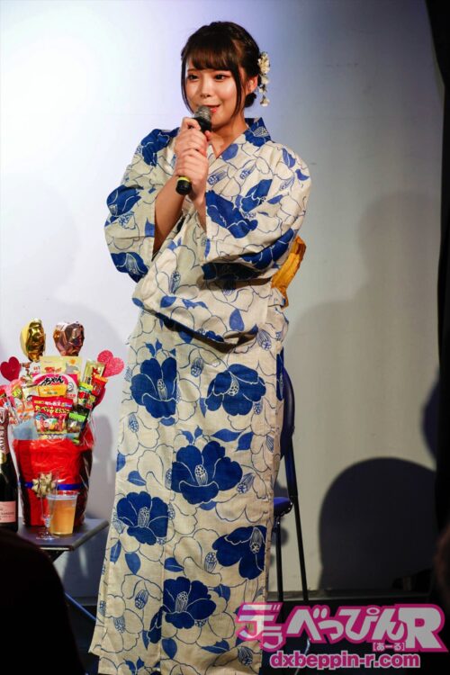 【スナックNAX vol.7イベントレポート！】桐香ゆうり、五芭、鈴音杏夏、みなみマネが麗しい浴衣姿で登場！ 「好みの男性器」、「セックスの最中に言われたい一言」などをクイズで回答！ | デラ ...